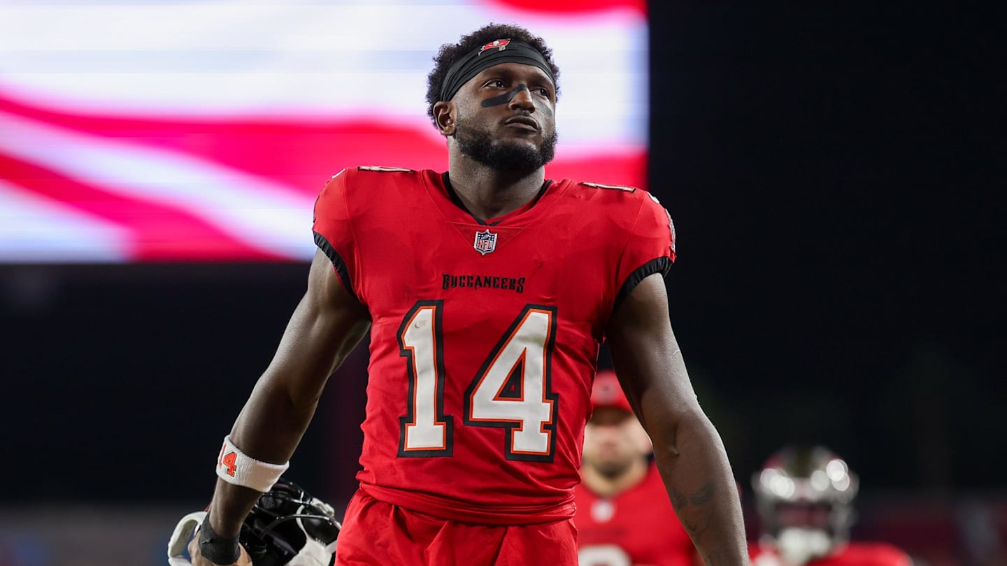 Is Chris Godwin Playing Today? (Injury Update, Betting Impact for Jets ...