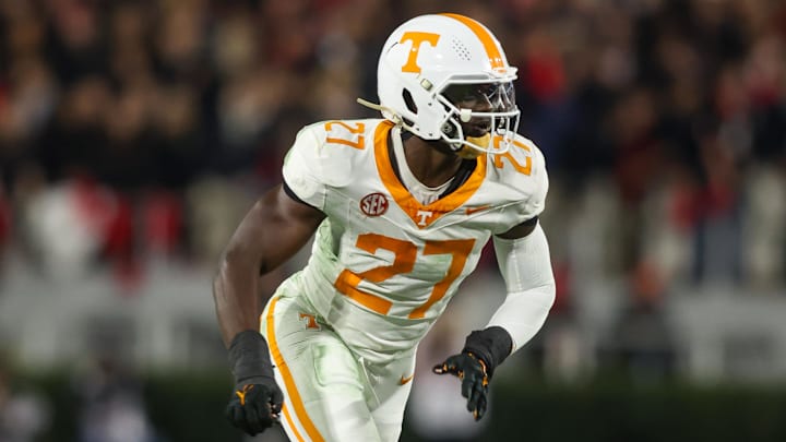 49ers Pick Tennessee DE James Pearce Jr. in New Mock Draft
