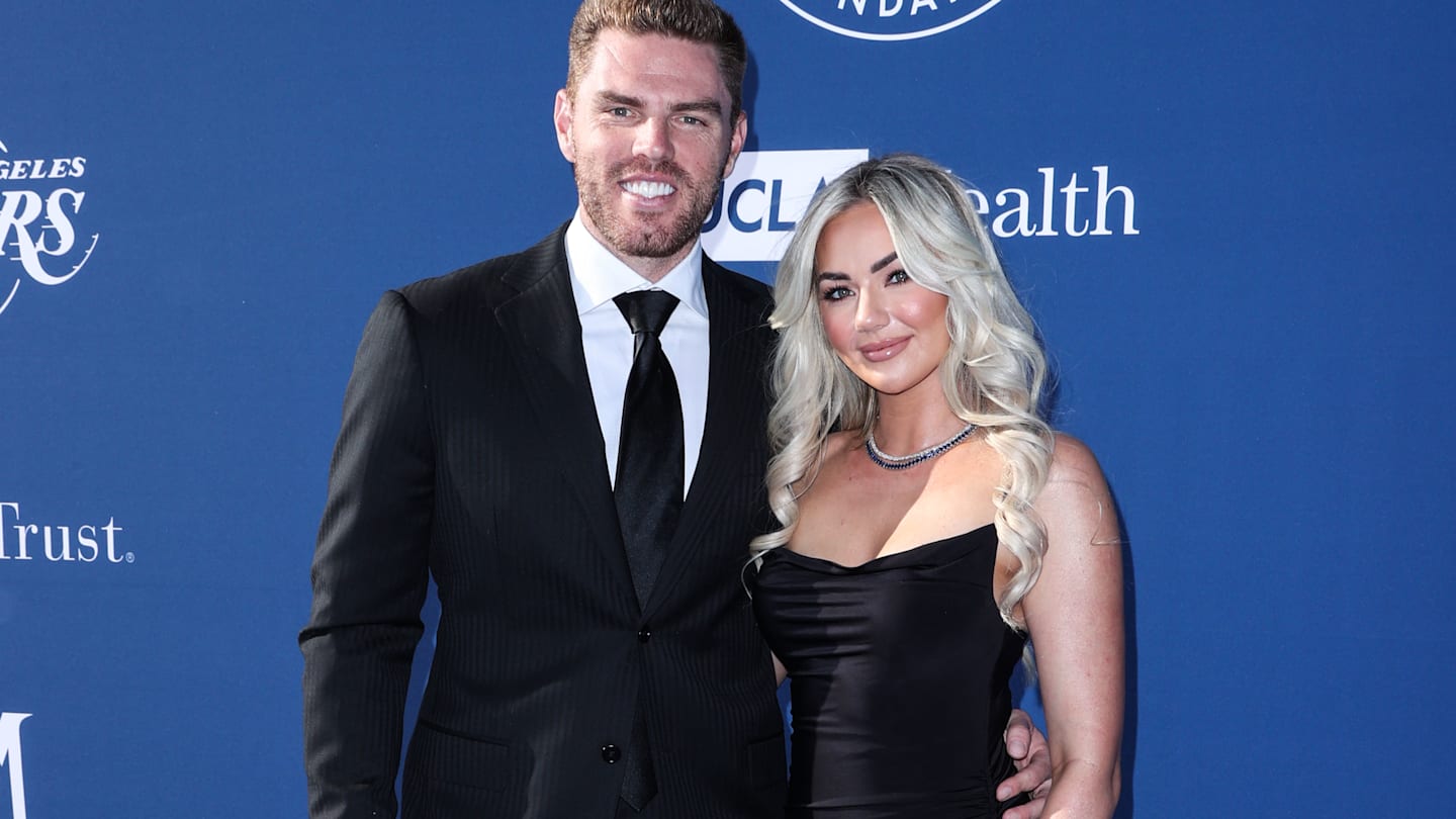 Chelsea Freeman rocks all-black Dodgers crop top fit for World Series ...