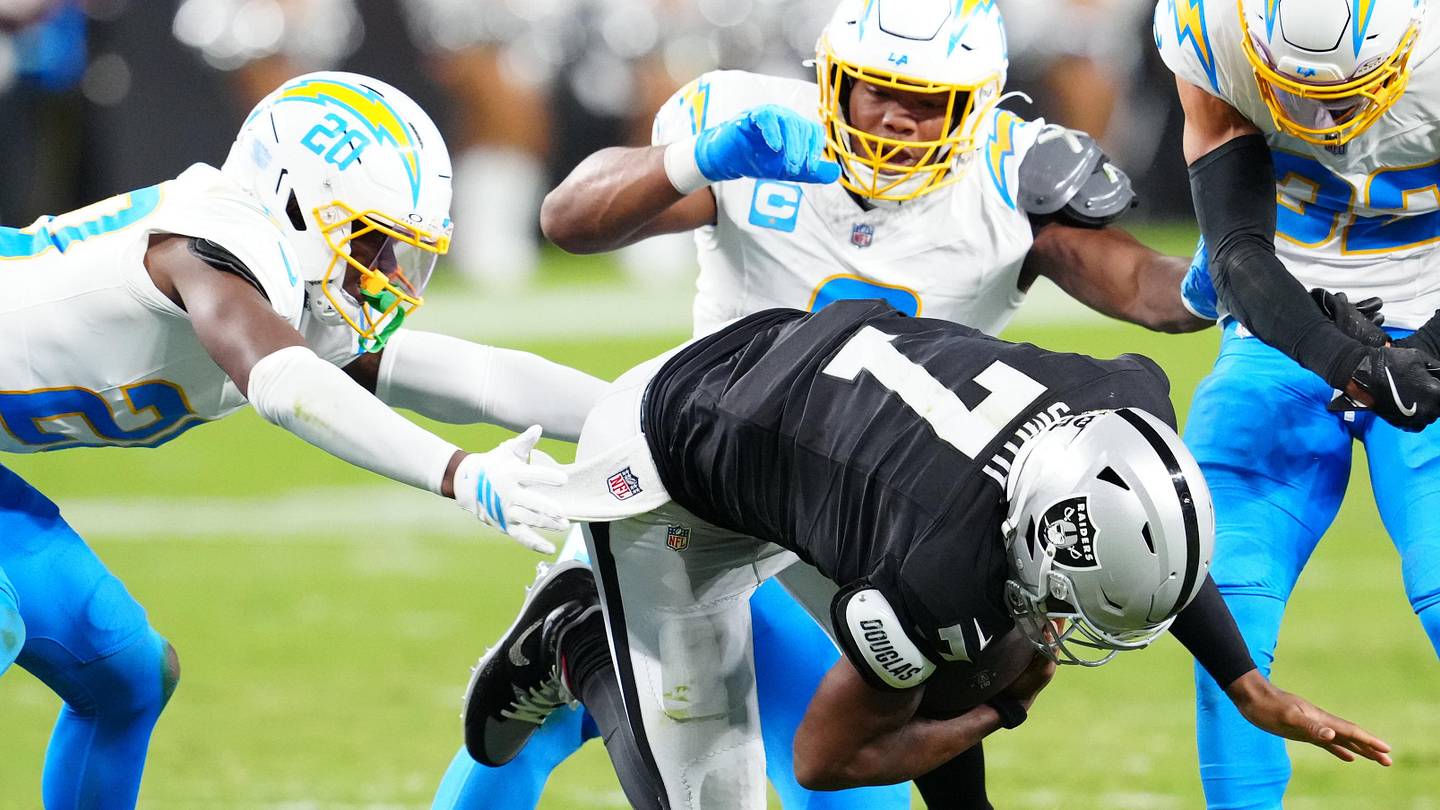 Geno Smith Breaks Down Primetime Debacle vs. Chargers