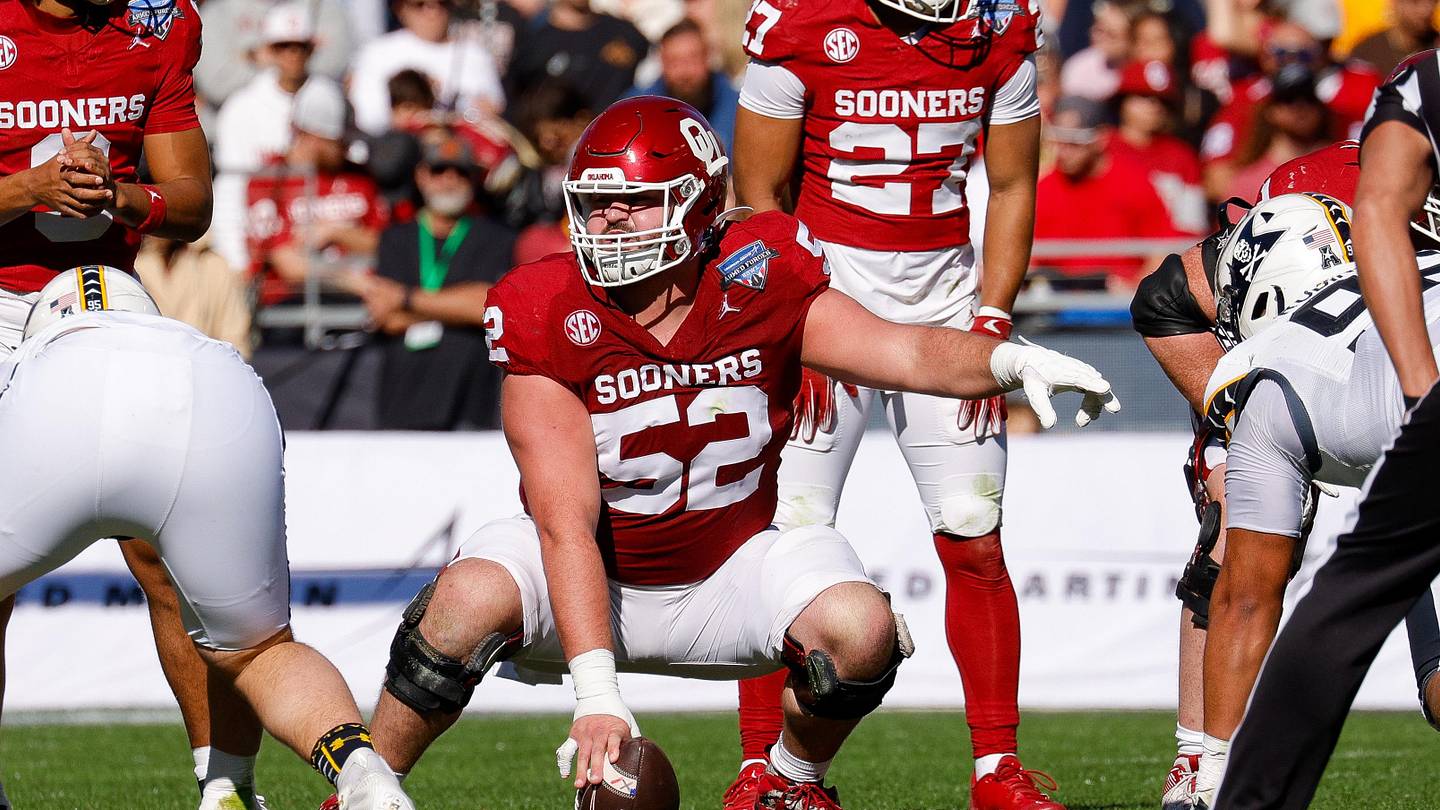 Oklahoma C Troy Everett Will Miss Remainder of the Football Season