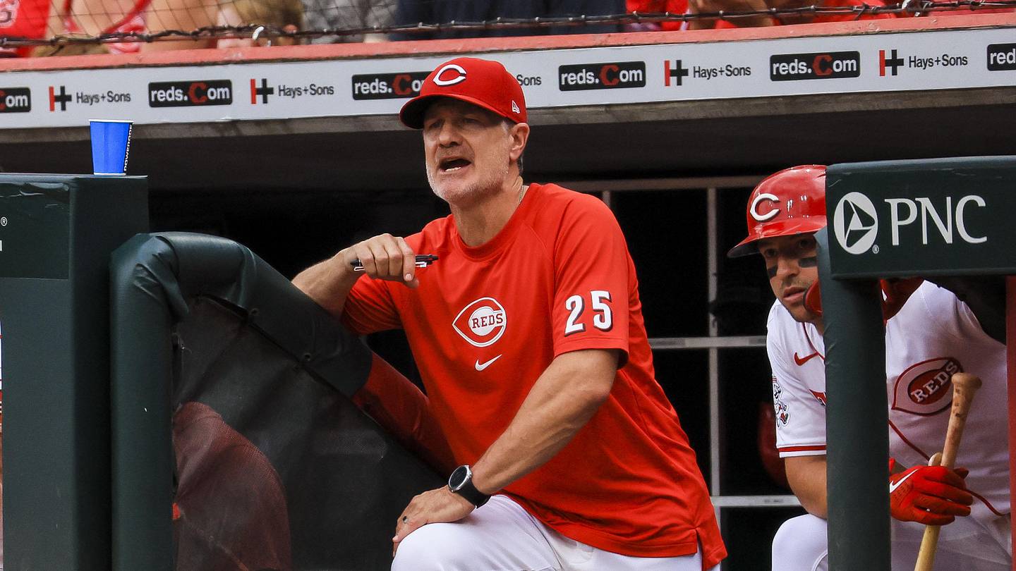 Reds Fire Manager David Bell After Six Seasons