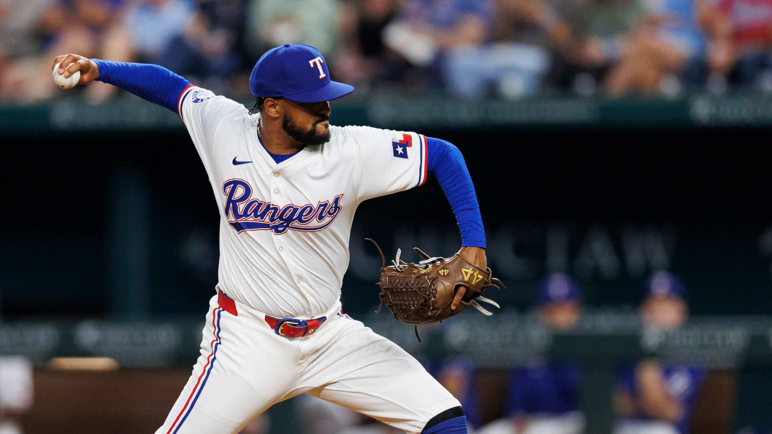 Rangers trade DFA'd reliever to Brewers for minor league pitcher