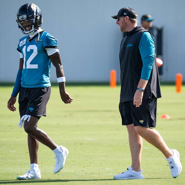NFL Insider Breaks Down Jacksonville Jaguars' Two-Way Plans for Travis ...