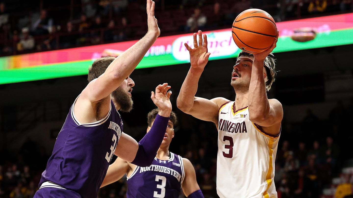 Gophers suffer fourth straight home loss in uninspiring effort against ...