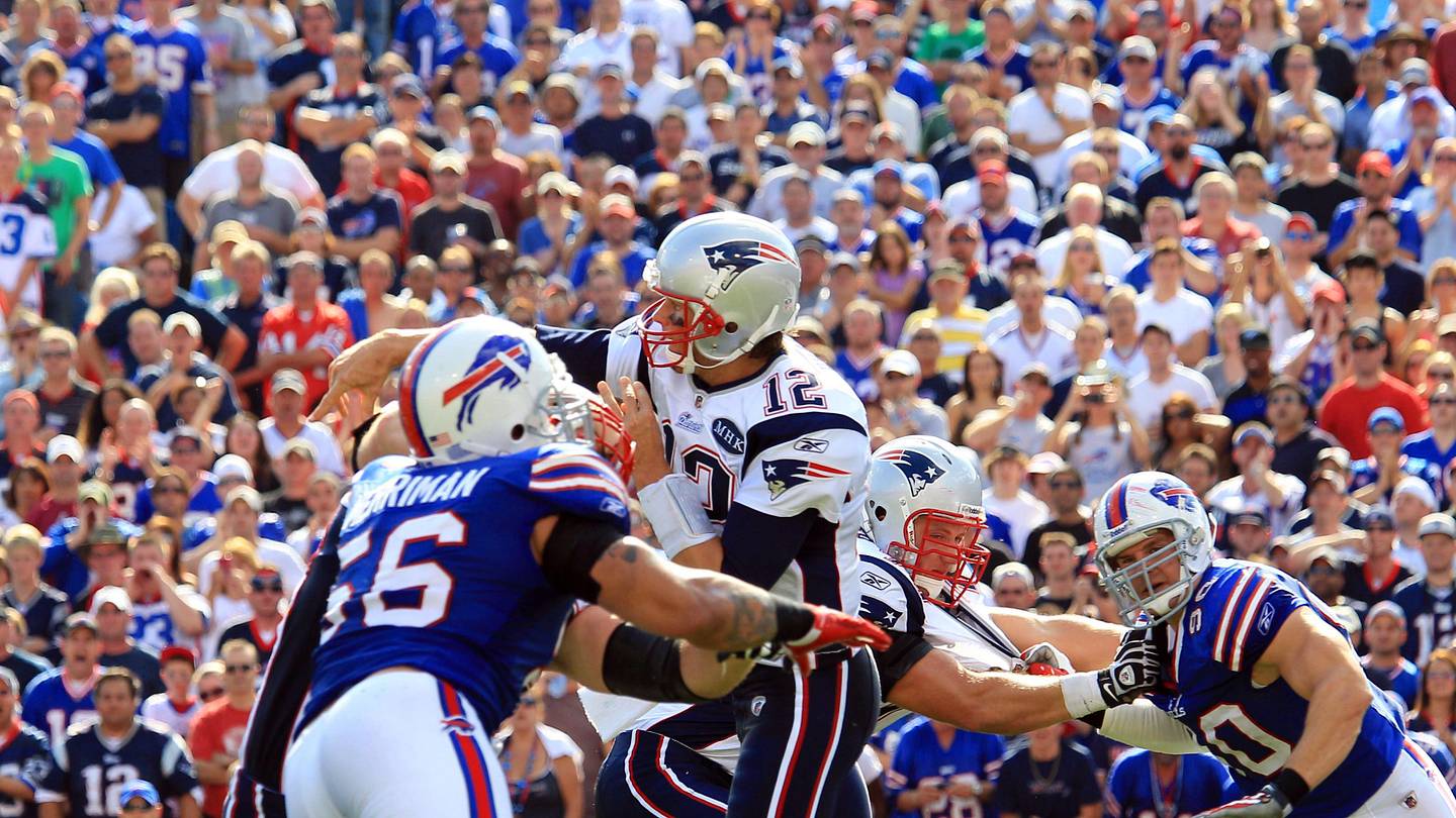 Retired 2006 NFL sack leader reveals strong feelings on playing for ...