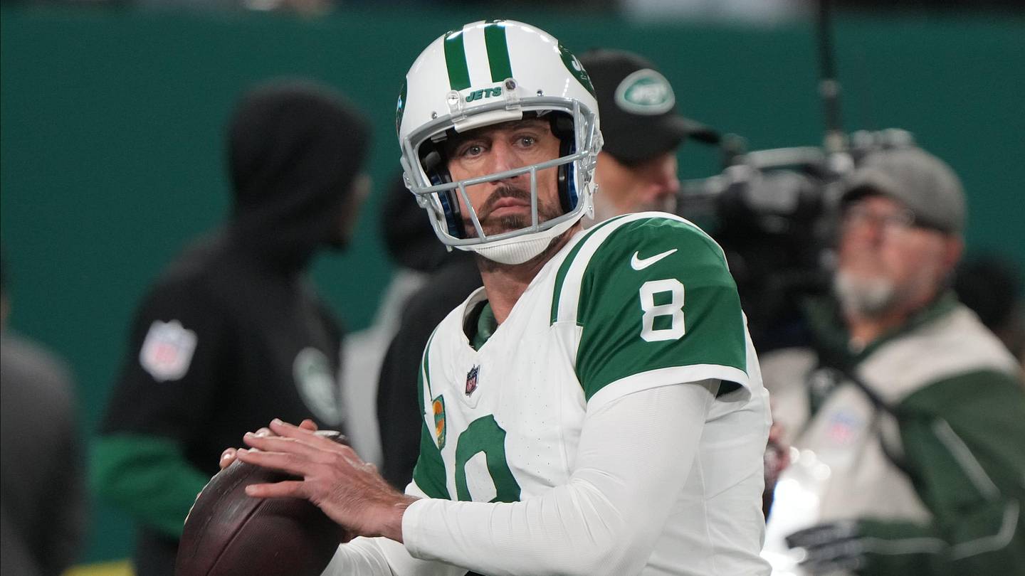 New York Jets Quarterback Aaron Rodgers Among NFL's Worst Contracts