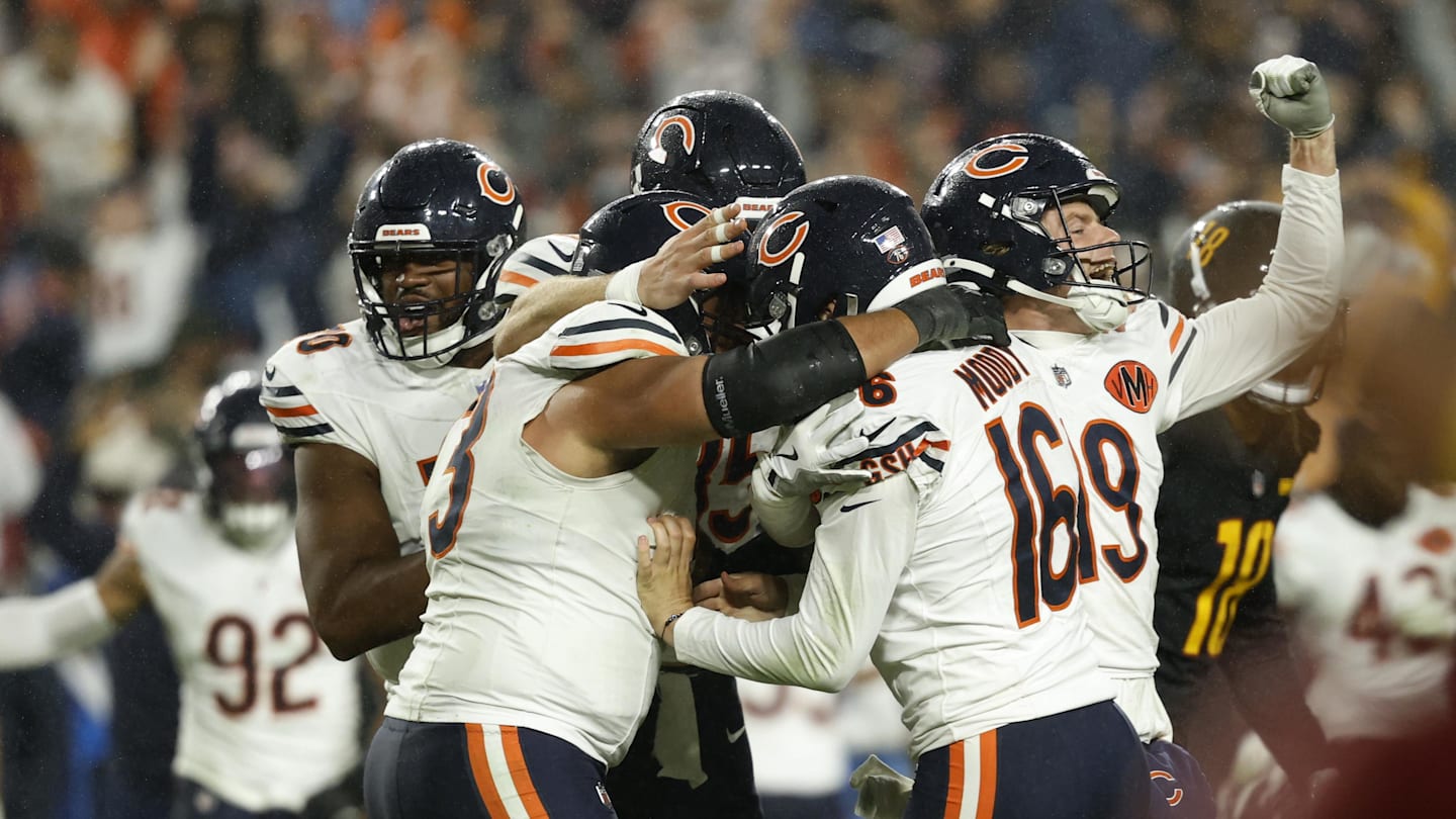 Bears' Ben Johnson gives fiery locker-room speech after dramatic win over Commanders