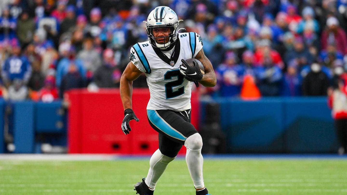 Why Chicago Bears New WR D J Moore Is Perfect For Justin Fields
