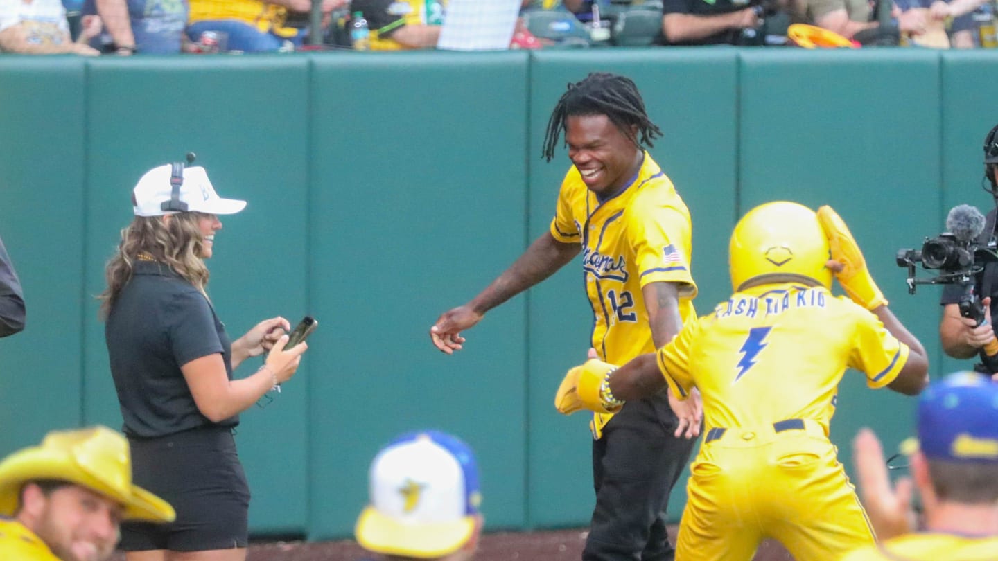 Travis Hunter threatens retirement if an NFL team makes this request