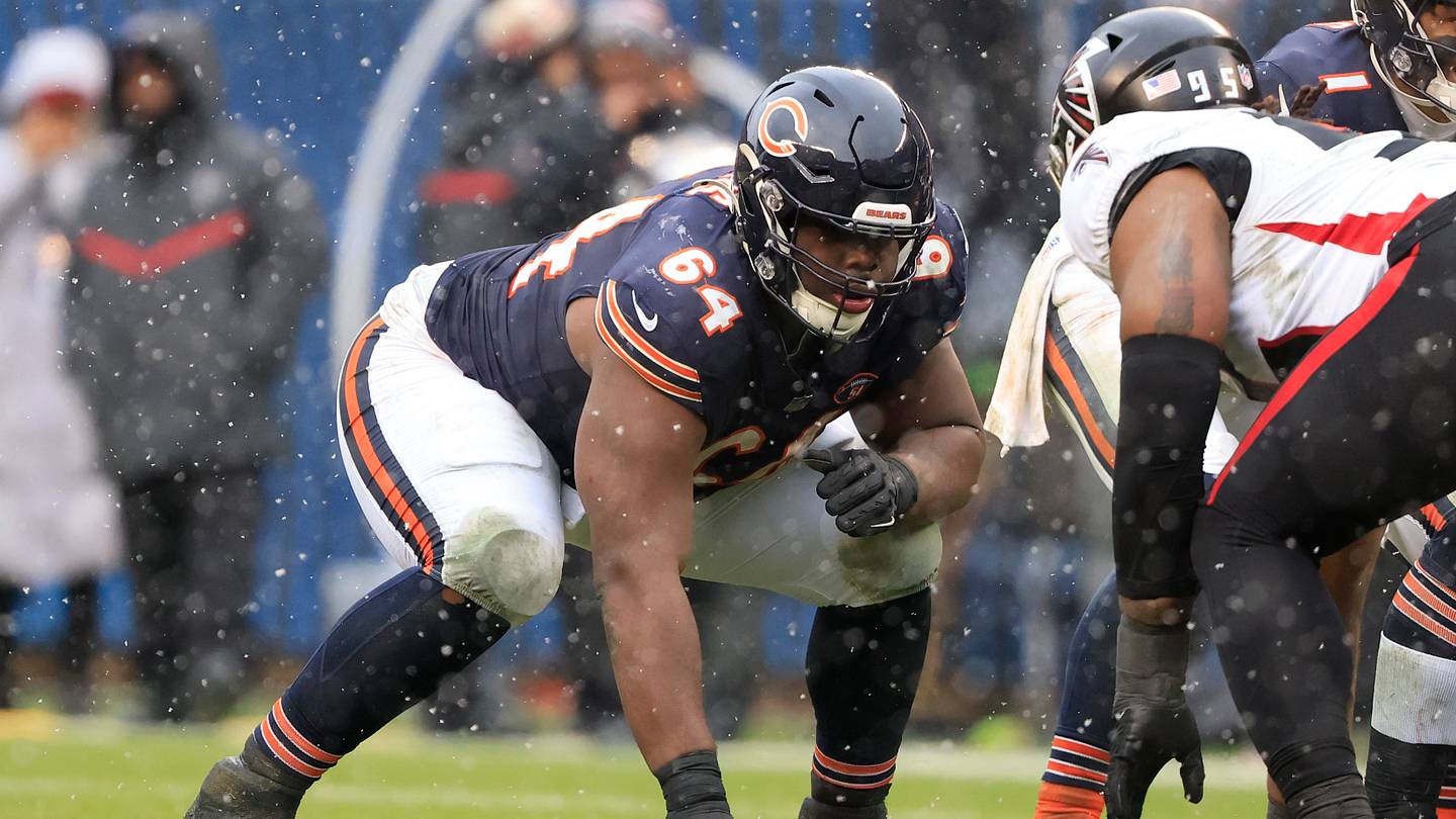 Is Nate Davis playing today? Latest on the Chicago Bears veteran ...