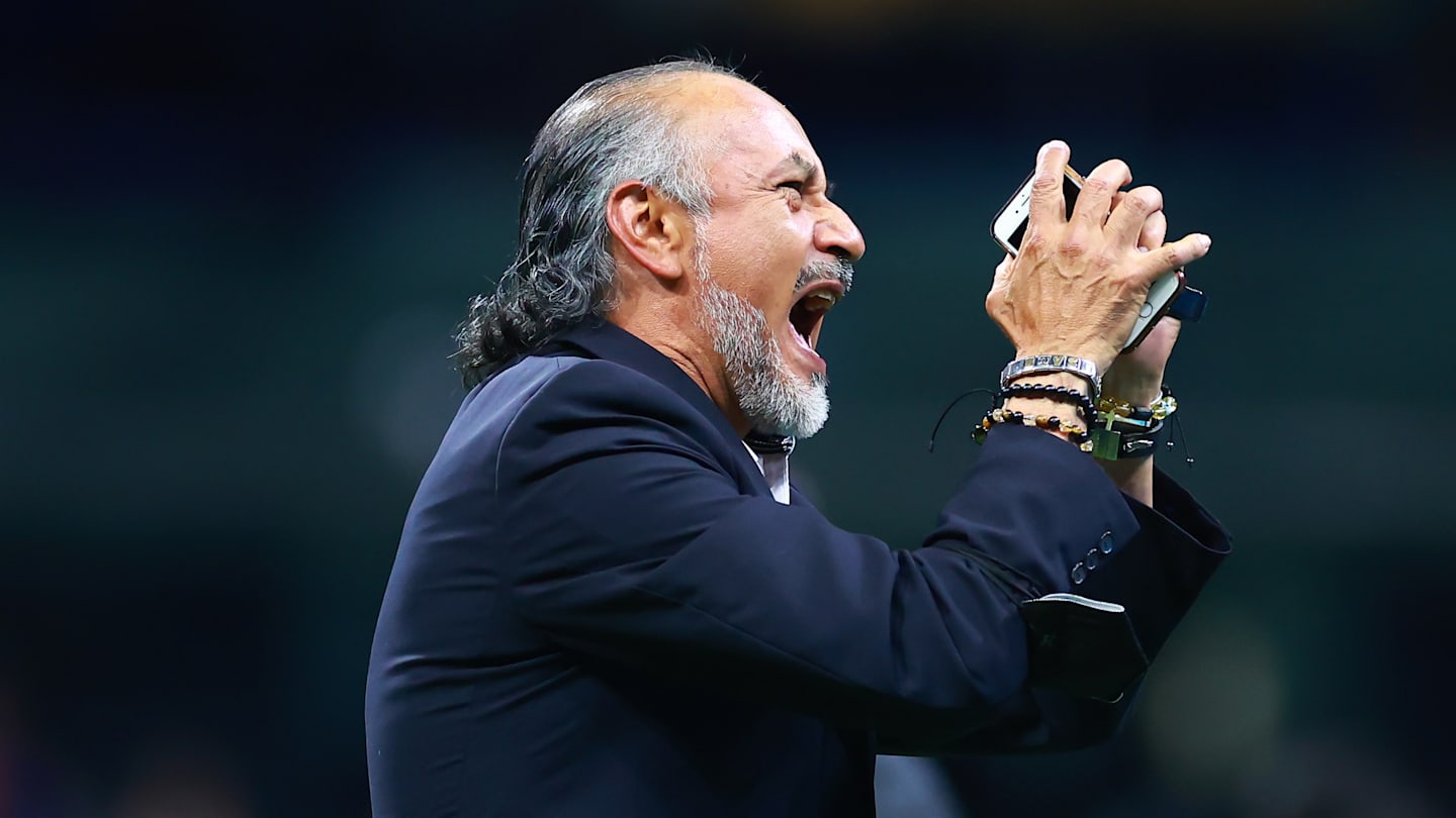 El 'Potro' Gutiérrez se queda como entrenador fijo al frente de Cruz Azul.