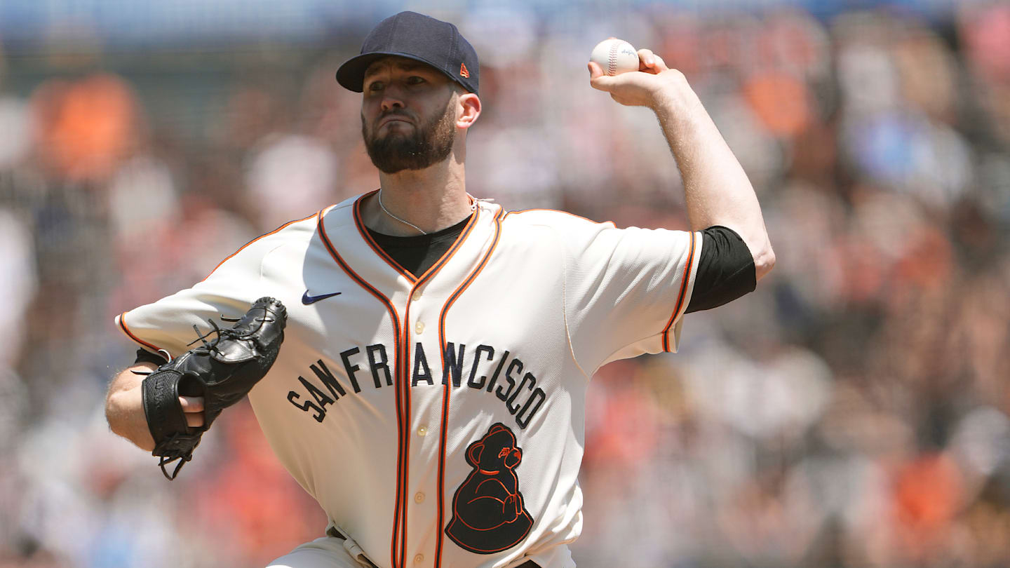 Why do the Giants have the Cubs logo on Rickwood Field game jerseys?