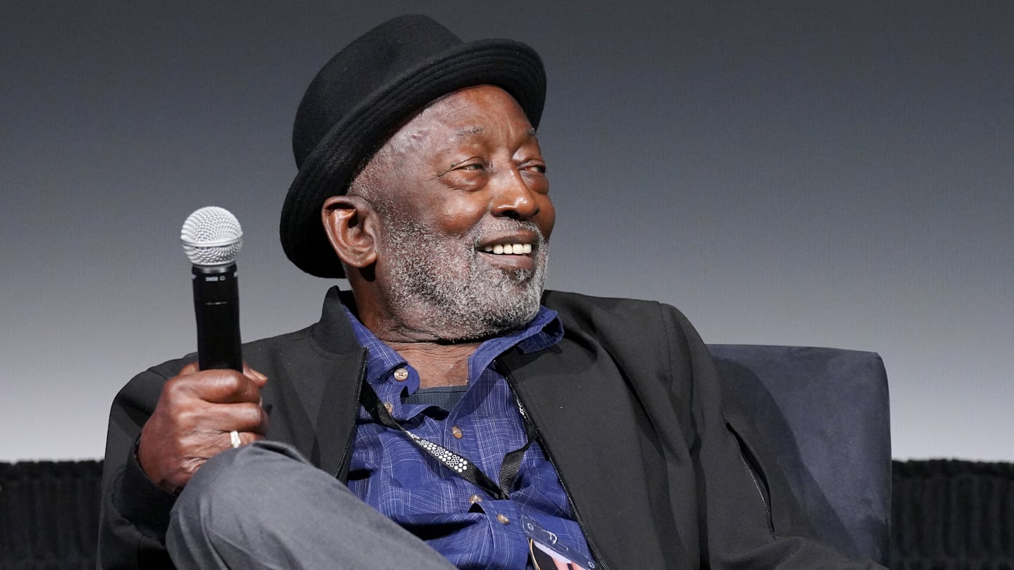 Garrett Morris details racist experiences with the original SNL writing team