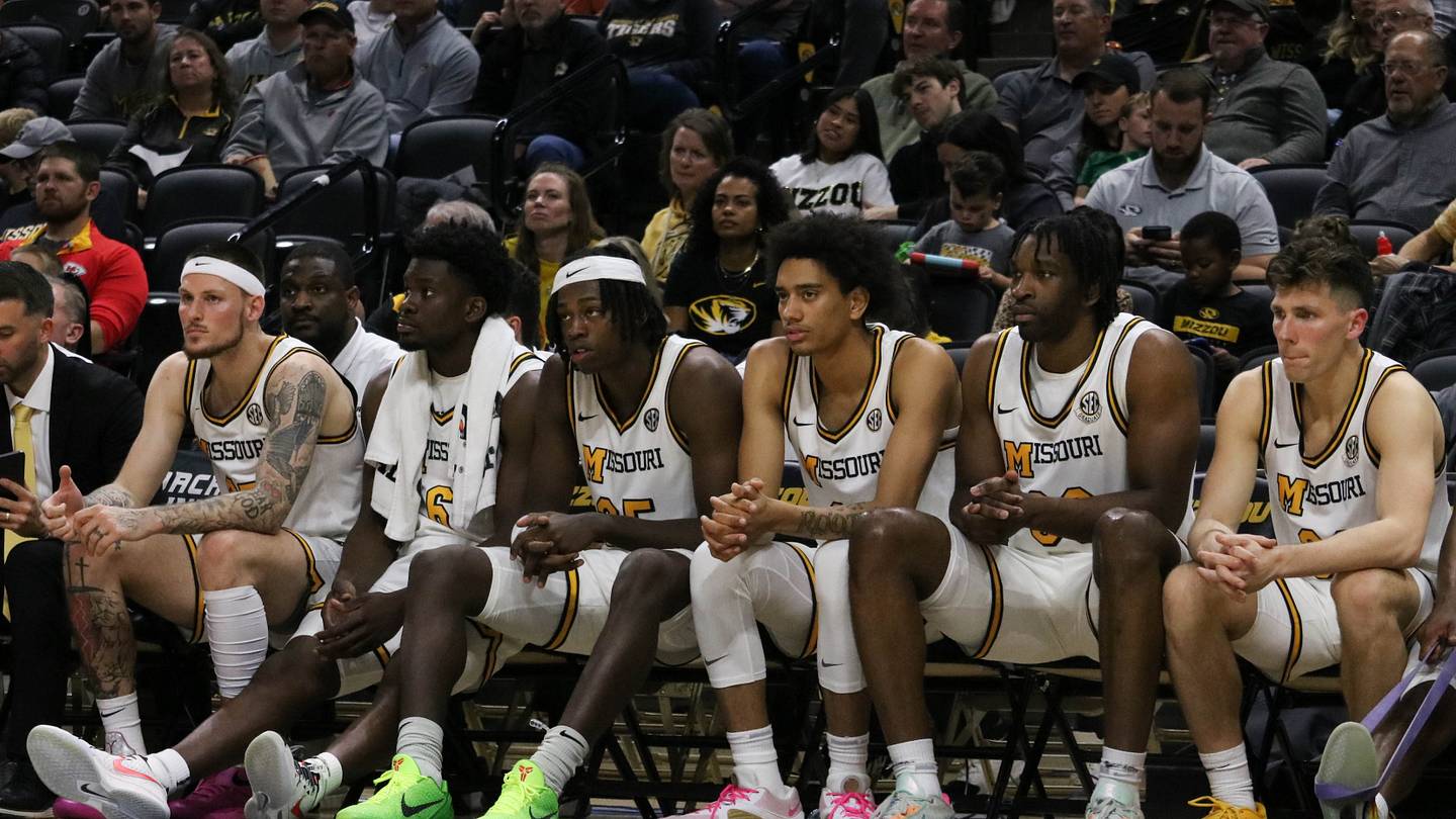 Players Believe Mizzou Basketball is Inching Toward Cohesion
