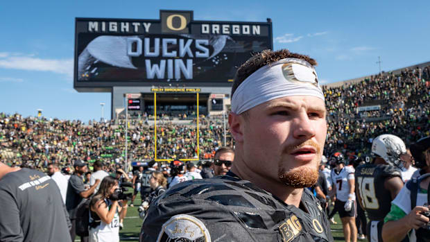 Oregon Ducks' Dan Lanning Previews Penn State Game After Oregon State Win