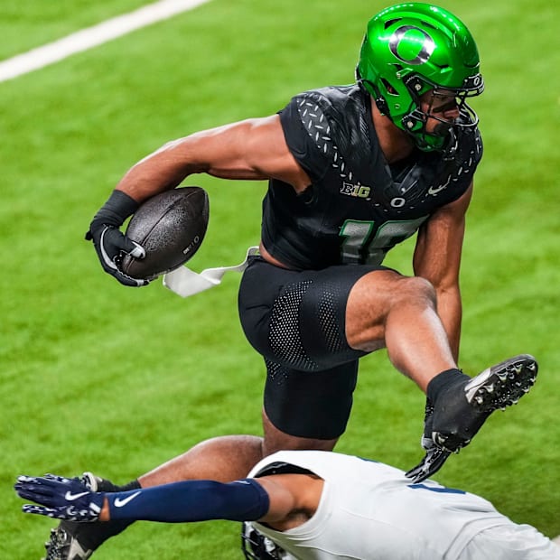 Oregon Ducks Announce Trio Of Players Attending Big Ten Media Days