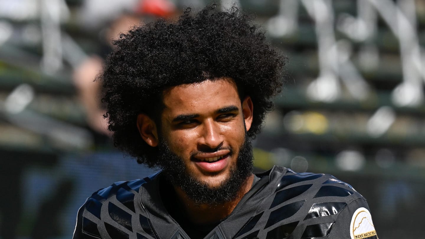 Amid Rising NFL Buzz, Dante Moore Stays Grounded At Oregon