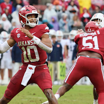 Sharpe, Green connection gives Razorbacks new look at slot receiver