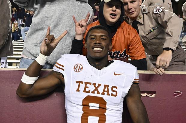 Mike Elko Explains How New Tight End Amari Niblack Could Fit With Texas ...
