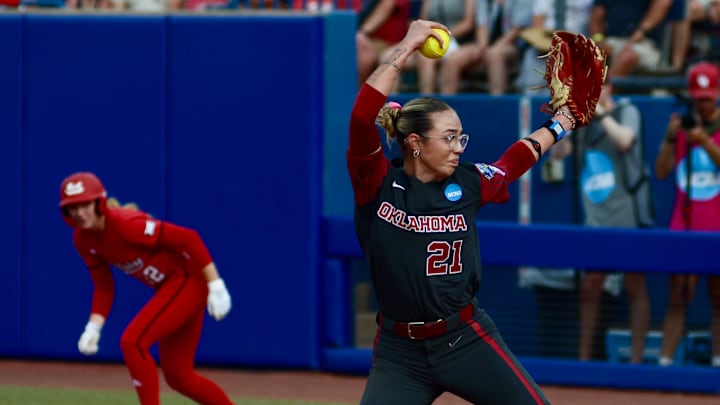 OU Softball: Oklahoma Pitcher Reflects on 'Bittersweet' Reunion with ...