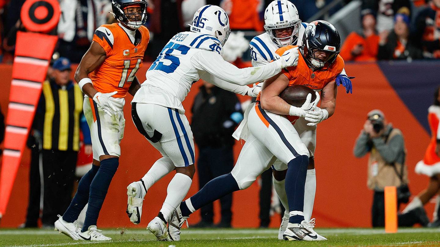 Payton Explains Why TE Adkins Will Make Broncos Final Roster