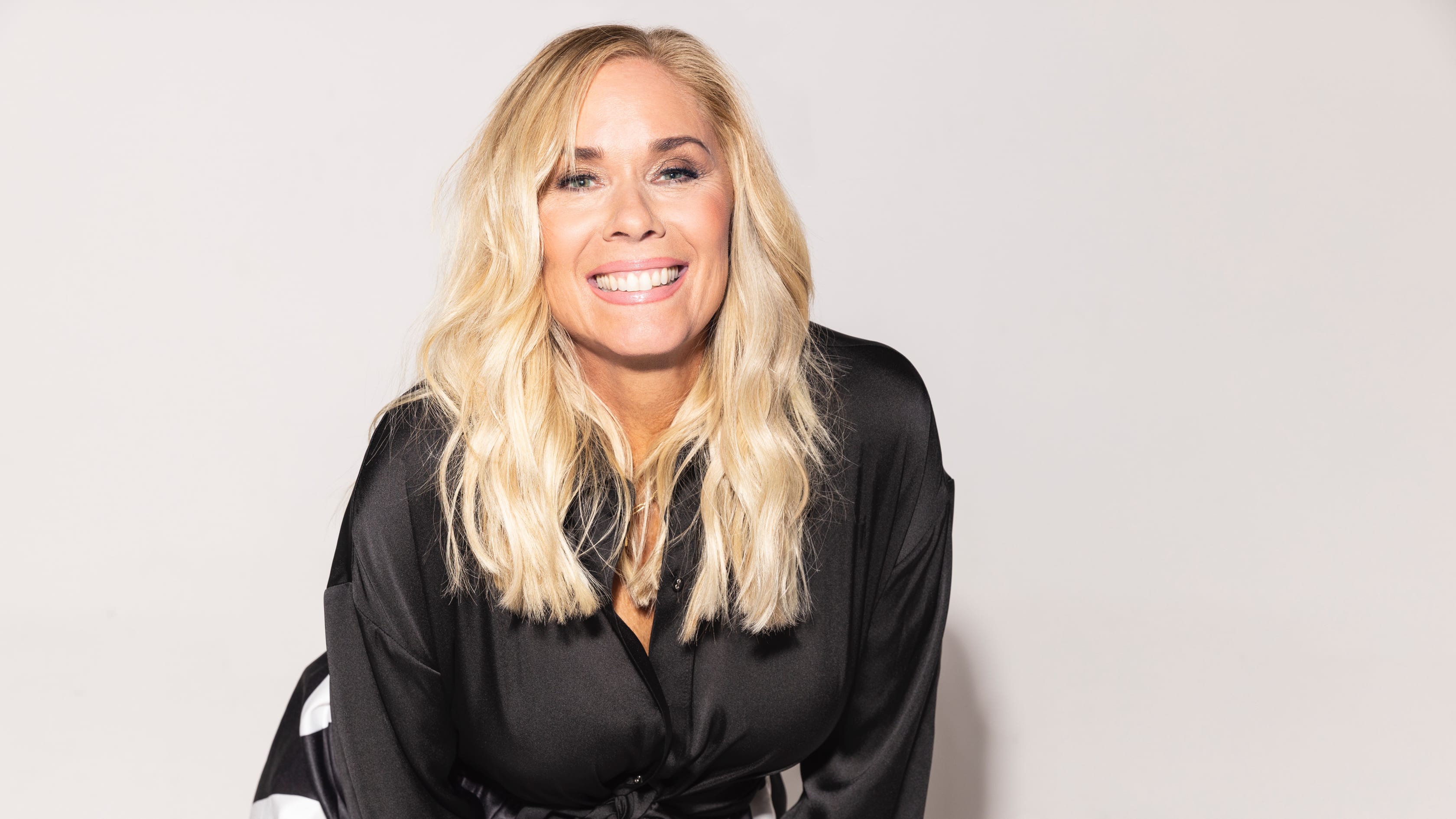 Leanne Morgan lands Netflix comedy series from Chuck Lorre (plus, two ...