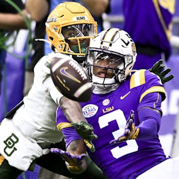 LaNorris Sellers offered $8 million NIL deal to leave South Carolina ...