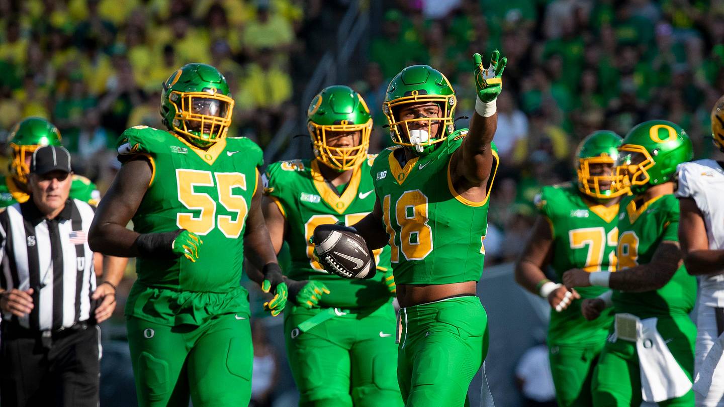 Oregon Ducks Football Schedule: Most Expensive Autzen Stadium Tickets ...