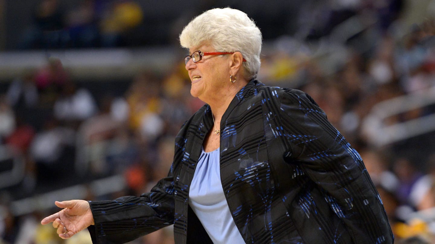 Former Purdue WBB Coach Lin Dunn Honored by WNBA's Indiana Fever