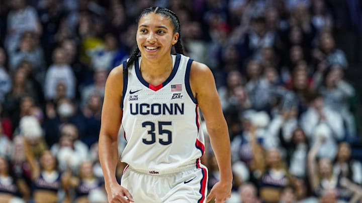 Azzi Fudd Announces She Will Forgo WNBA Draft in Favor of UConn Return