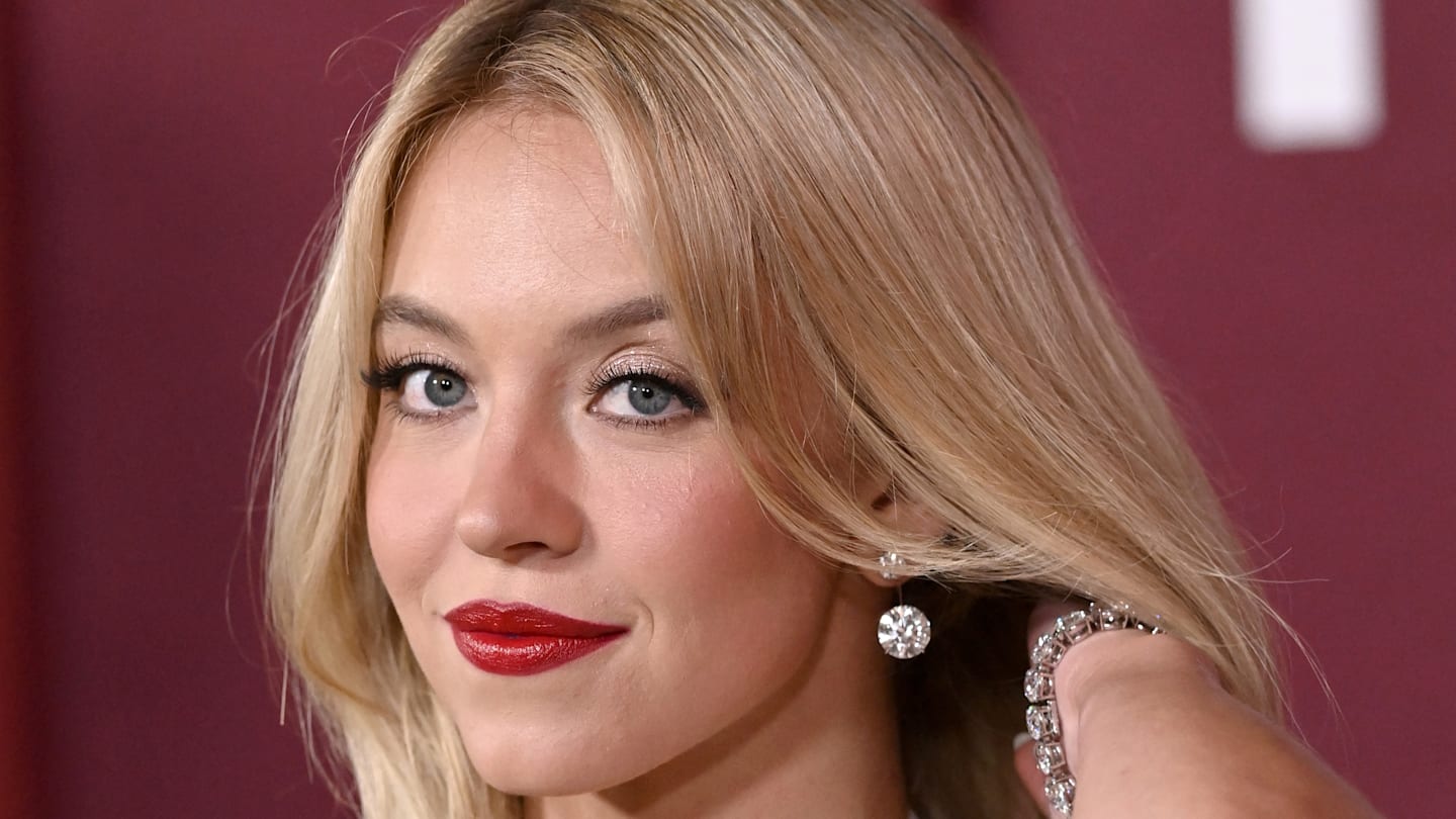 Sydney Sweeney Takes Fans Behind the Scenes of ‘The Housemaid’ With New