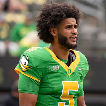 Oregon Ducks Host Elite Quarterback Recruit Bryson Beaver on Official Visit