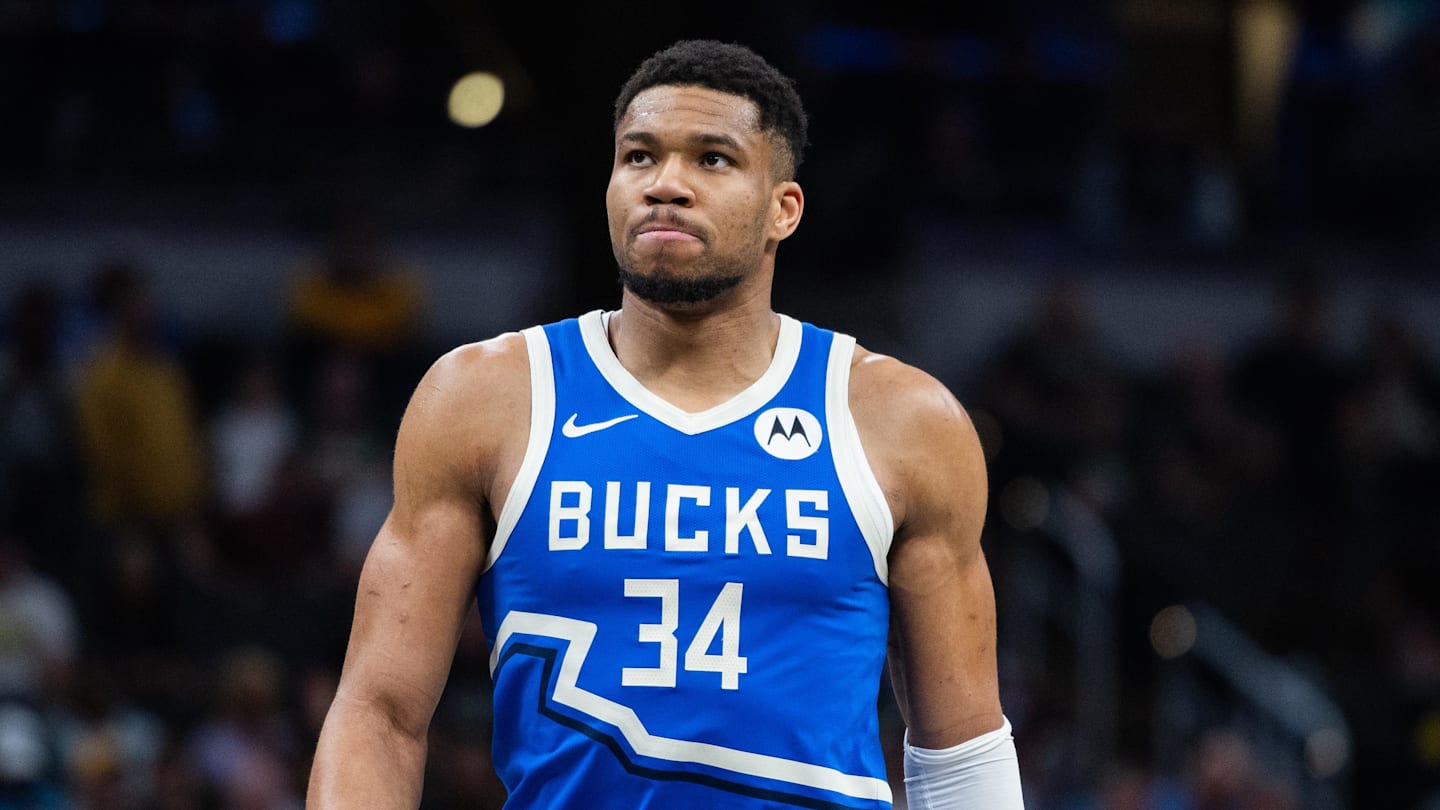 Is Giannis Antetokounmpo Playing vs Lakers? Bucks Reveal Final Injury ...