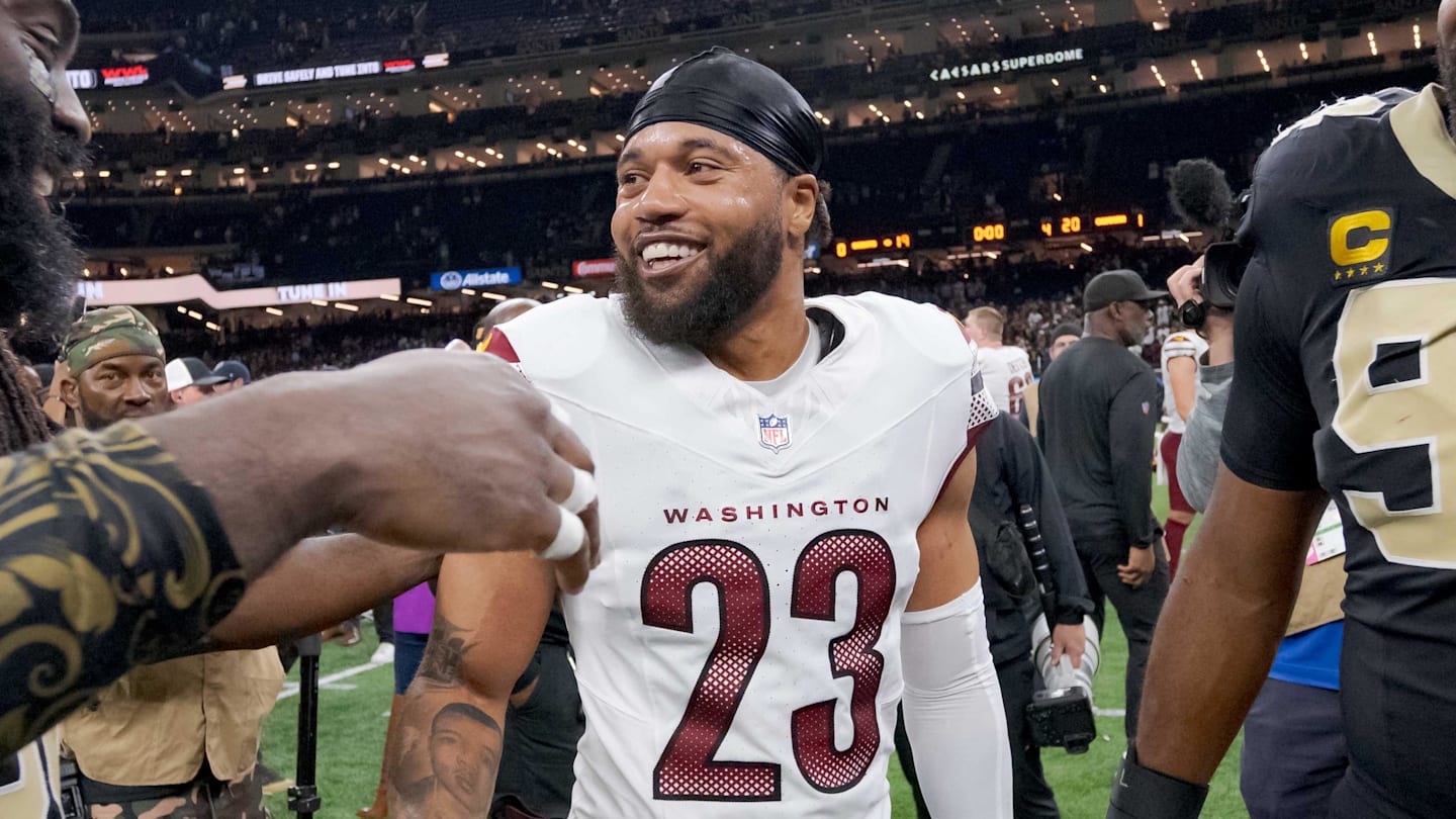 Marshon Lattimore Leaves Commanders-Eagles With Injury