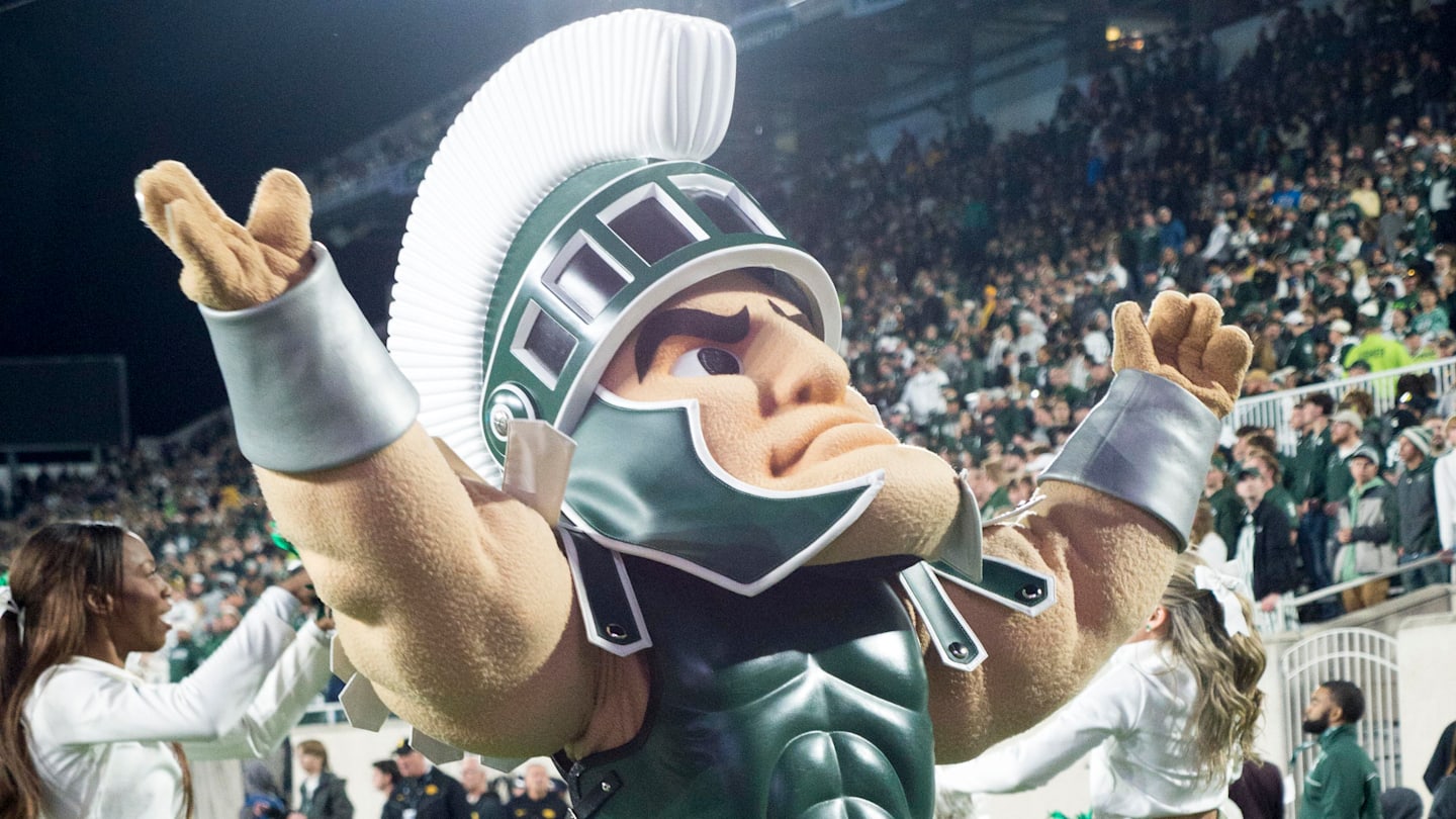 Michigan State makes good use of bye week, stuns Iowa at home