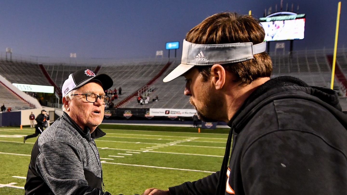 Fordyce (Arkansas) football coach reacts after mass shooting kills 3