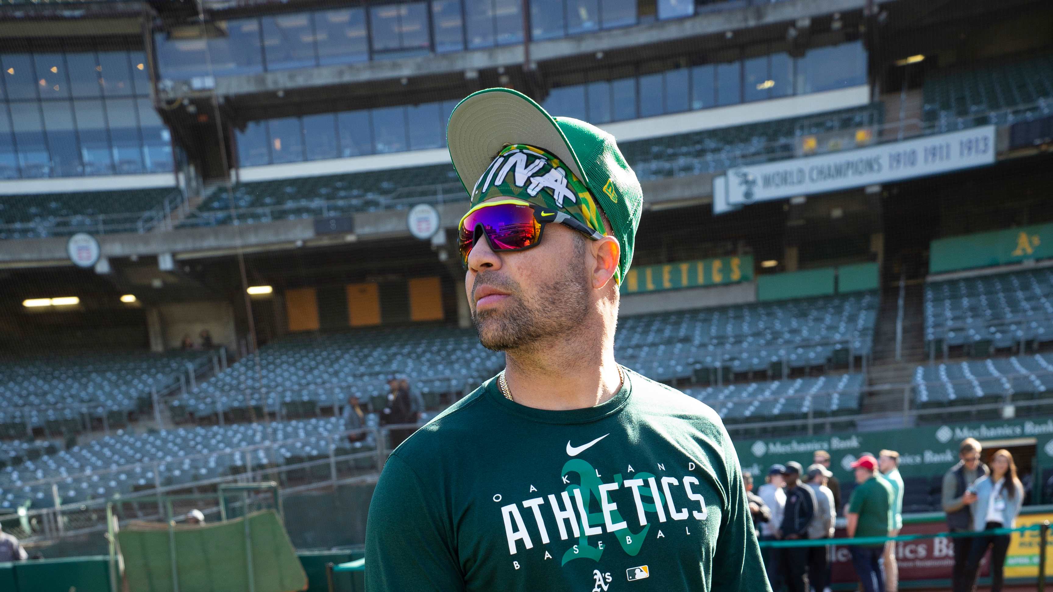 Manny Piña makes A's debut following Carlos Perez's broken thumb