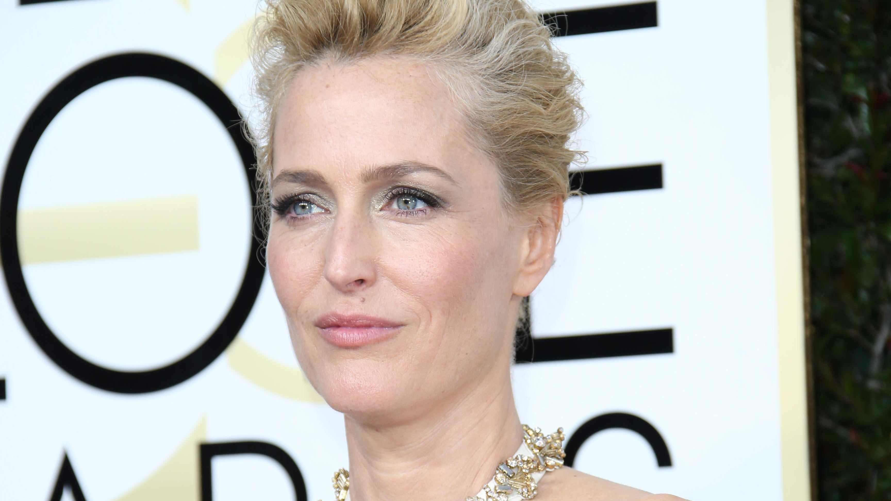 Gillian Anderson explains her decision to ditch The X-Files: "I didn’t ...