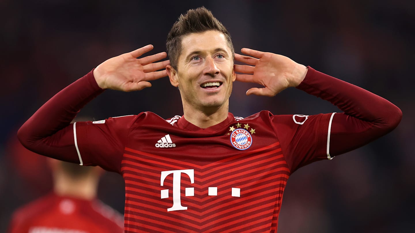 7 a 1 e hat-trick: Lewandowski marca três gols em 25 minutos e vira ...