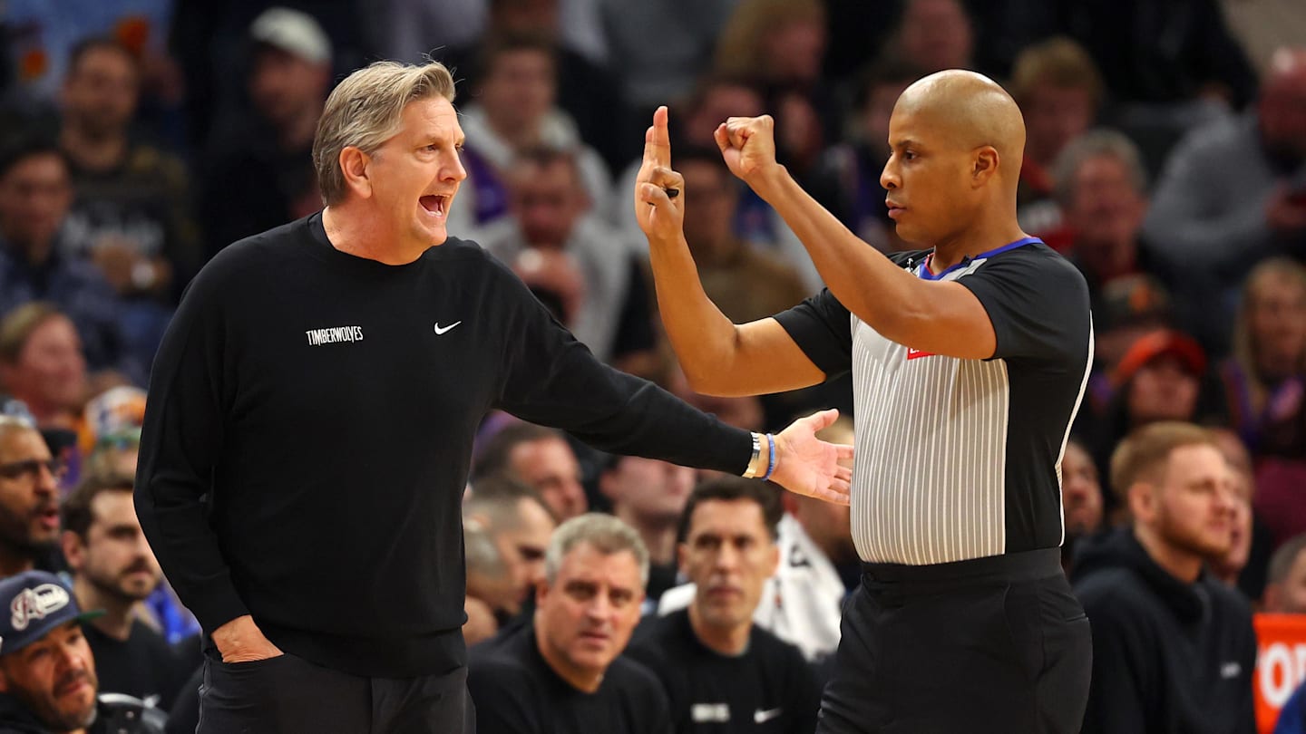 Report: Wolves coach Chris Finch called officials 'bozos' before ejection