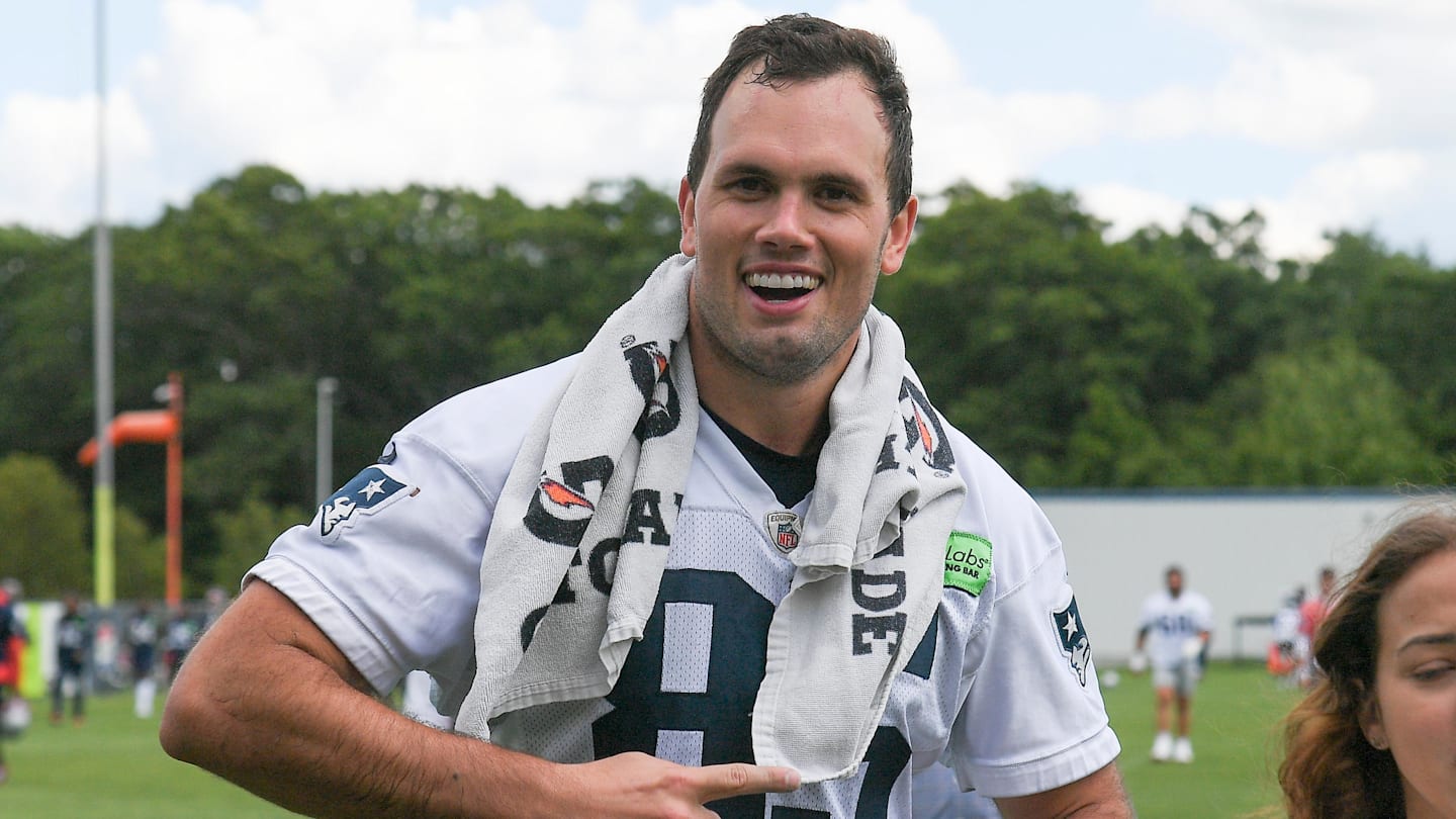 Arkansas Razorbacks former tight end Hunter Henry still standard in SEC