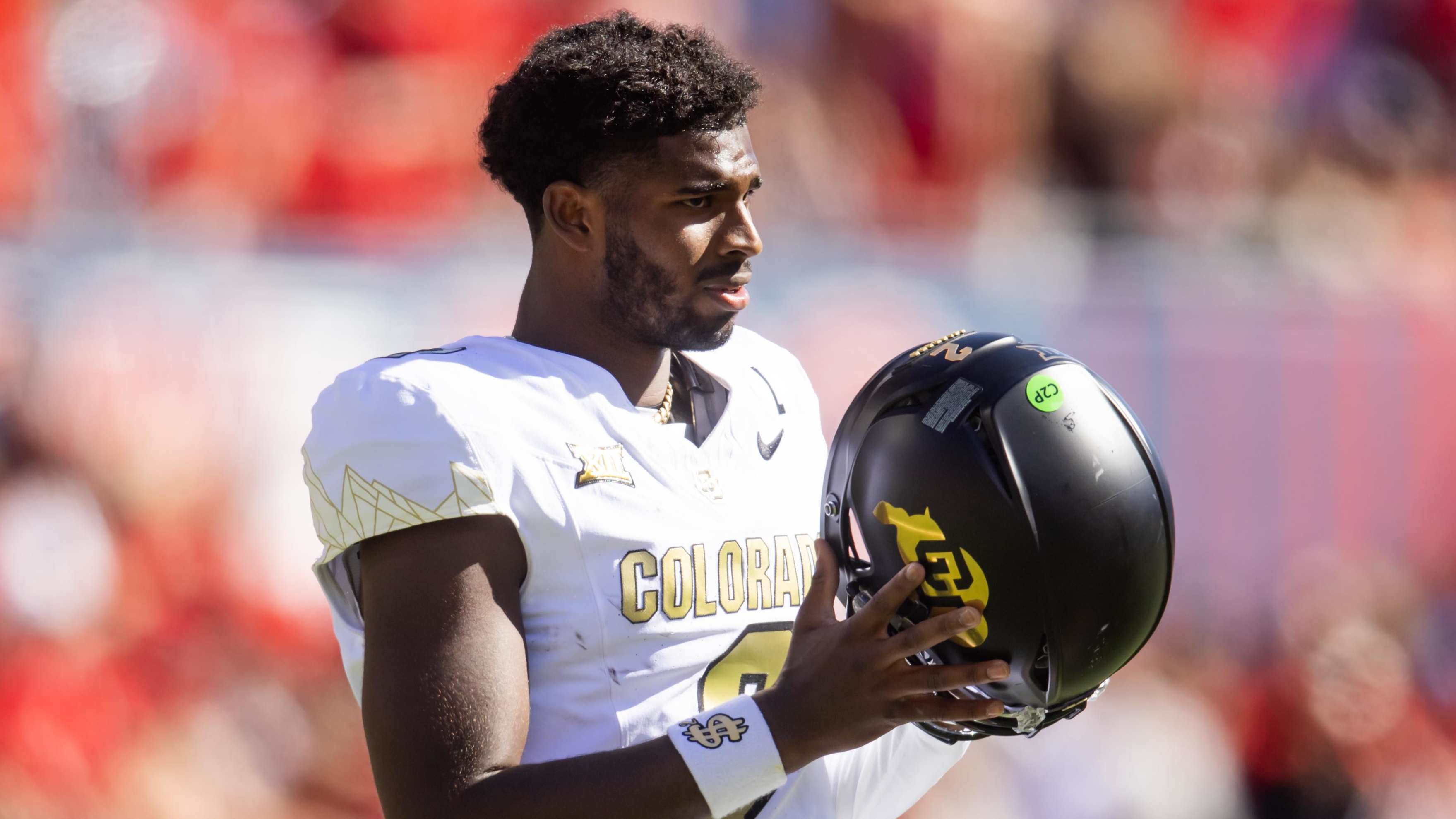 Shedeur Sanders breaks down fourth wall in announcing his next career move