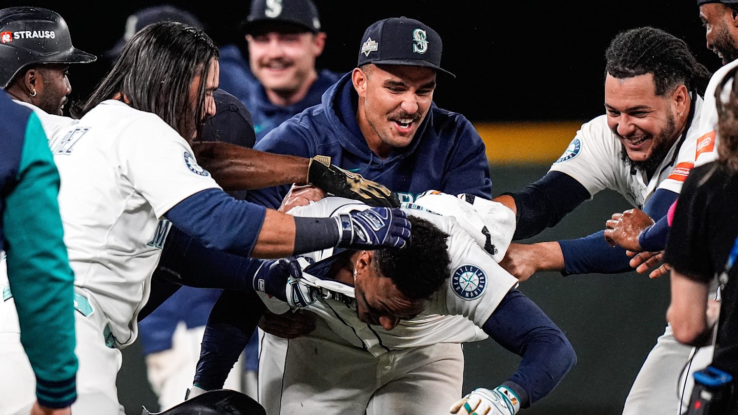Mariners Walk it Off in 15 Innings to Win the ALDS