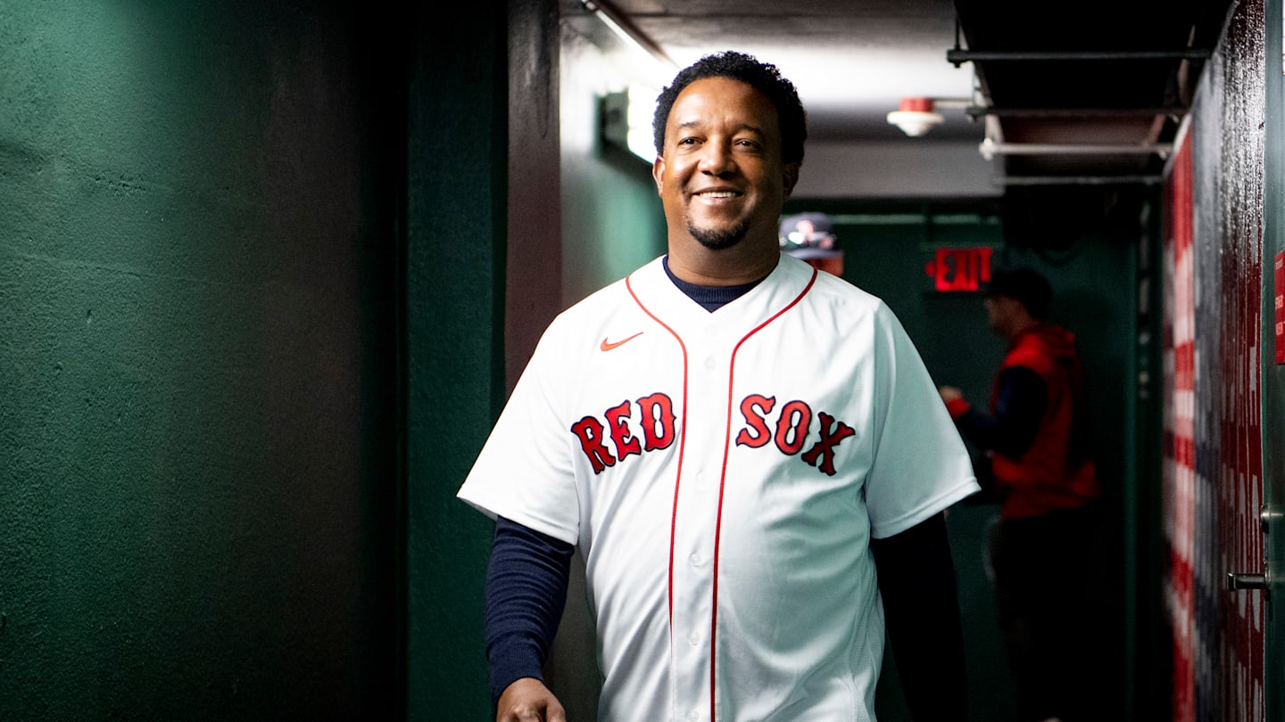 Pedro Martinez claims the Yankees were cheating during the 2004 ALCS