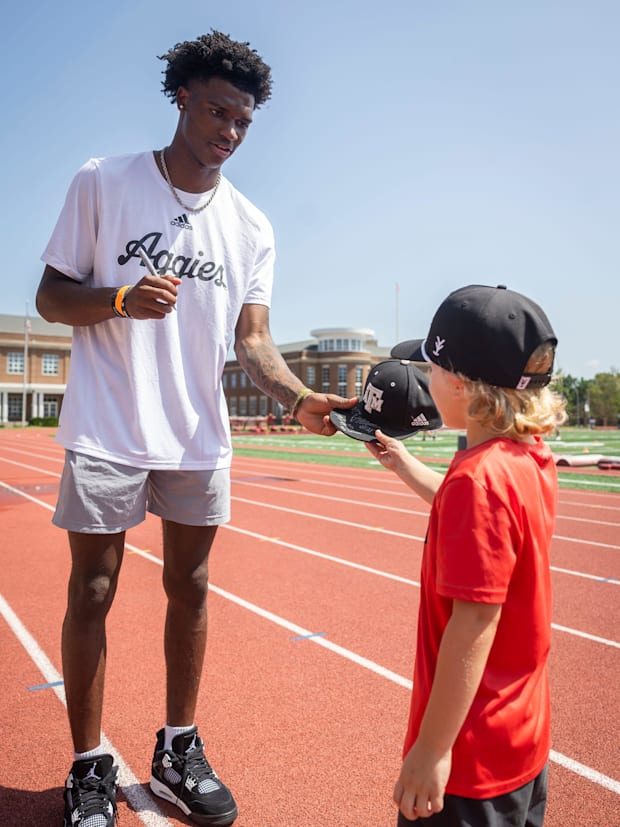 Texas A&M QB Marcel Reed's NIL Earnings More Than Conner Weigman?
