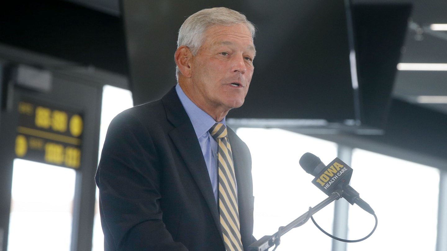 Iowa Hawkeyes' Counterintuitive Tactics Working WIth Elite OL Recruit ...