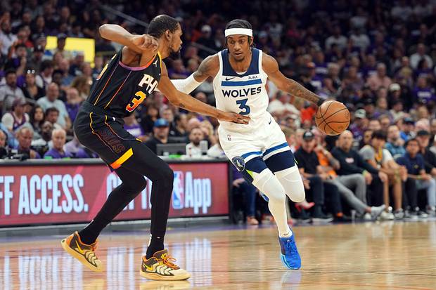 McDaniels Does Huskies Proud in NBA Playoffs