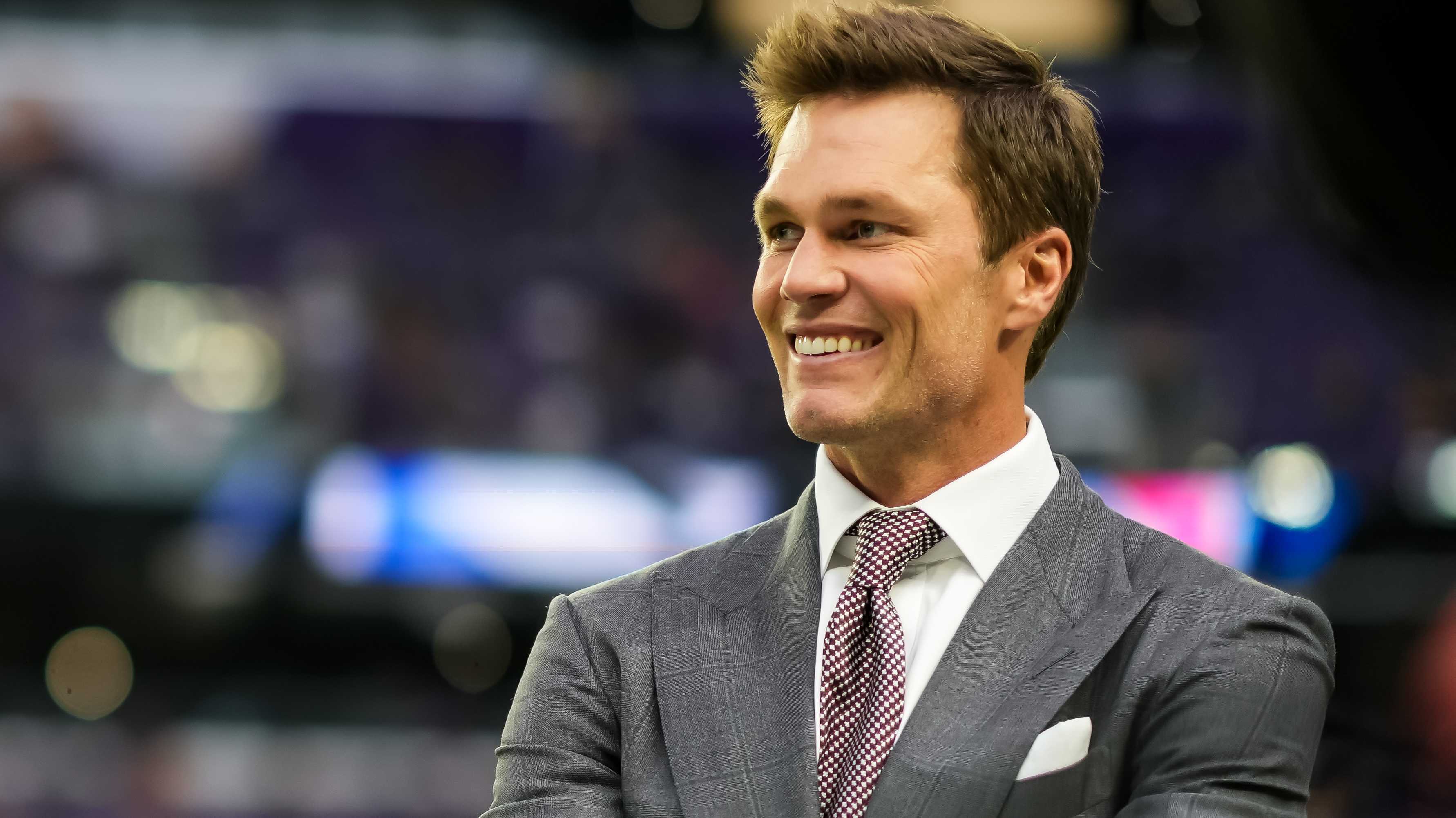 NFL insider hints Tom Brady will impact Raiders' decision on Antonio Pierce