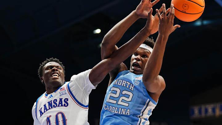 Live Updates: No. 1 Kansas Holds Off North Carolina's Surge in Wild 92 ...